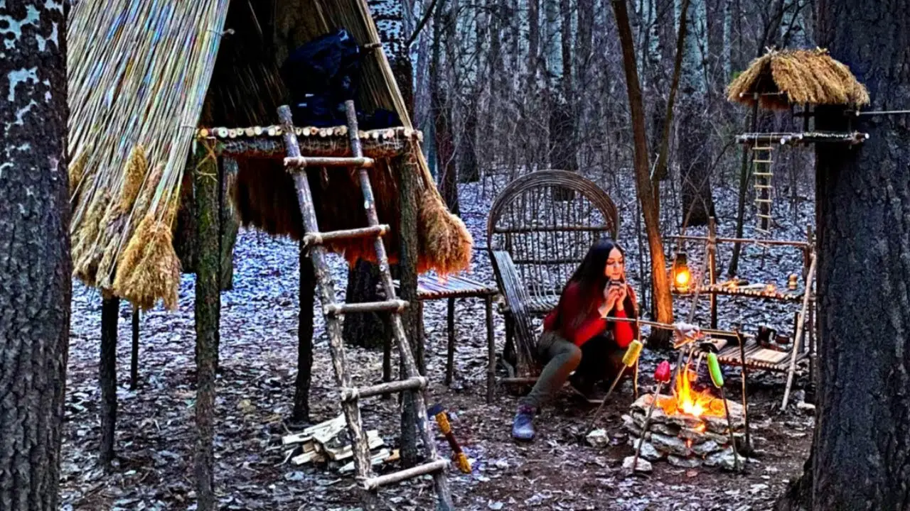 Victoria Outside: The Gorgeous Russian Bushcraft Lady – TEOSGEAR